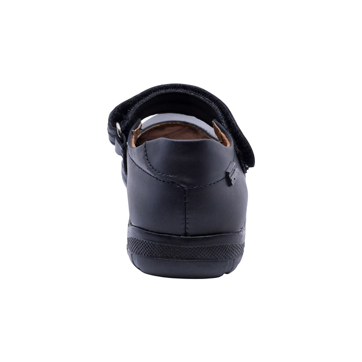 NIÑA-CALZADO – Coqueta y Audaz